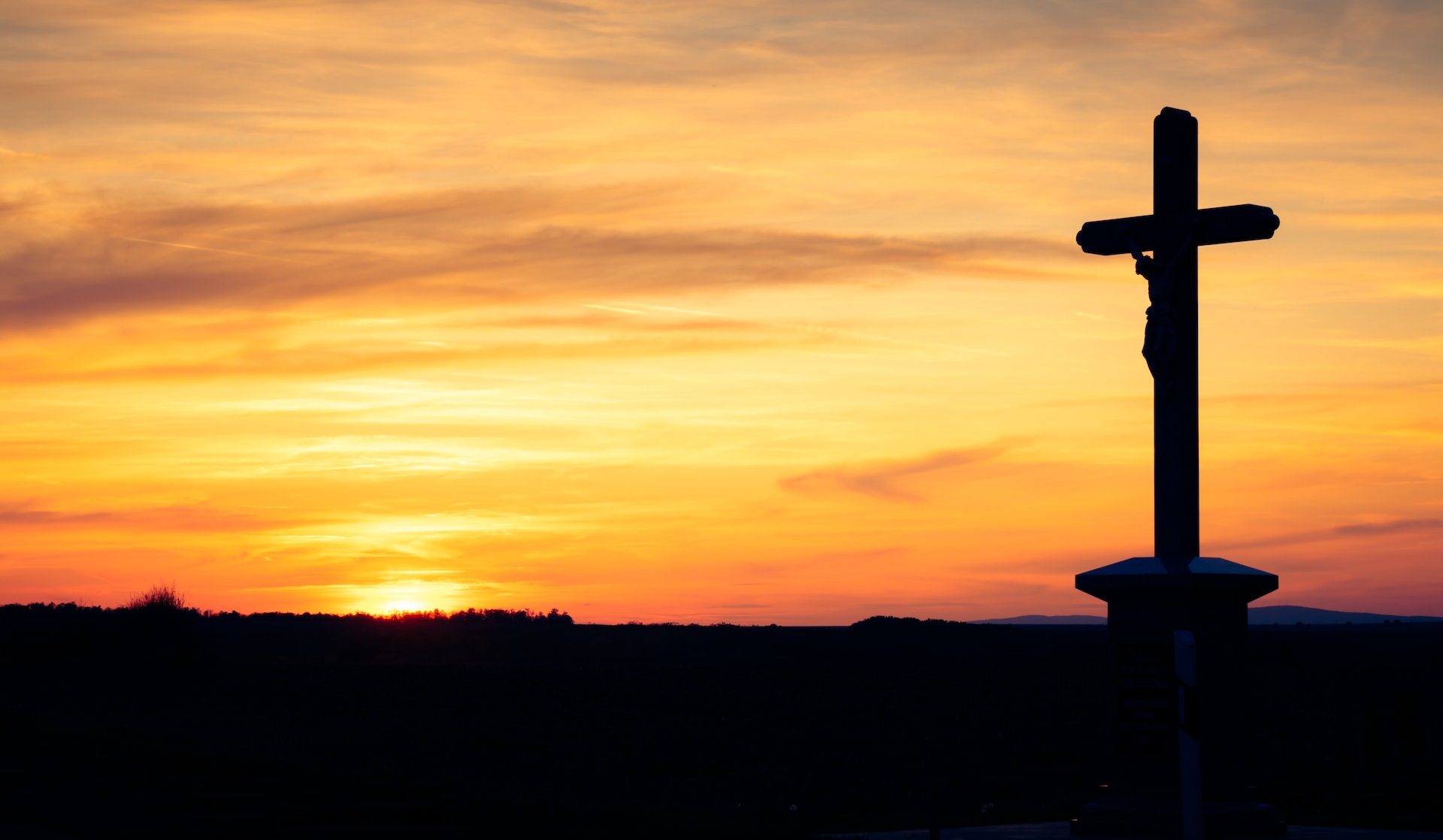 Complotdenken, christelijk geloven en humaniteit - Nieuw Wij